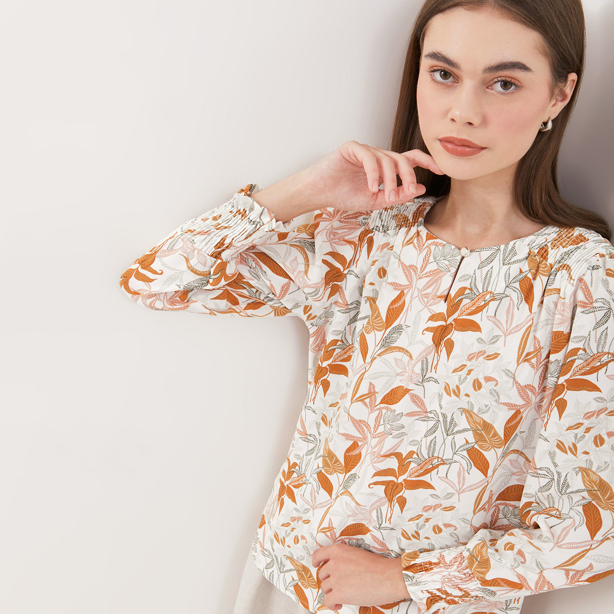 SIMPLICITY Shoulder Smocked Floral Blouse – www.simplicity.co.id