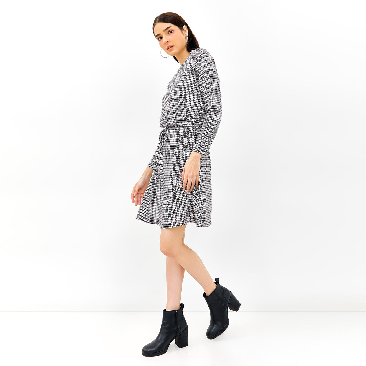 SIMPLICITY Houndstooth Pattern Mini Dress – www.simplicity.co.id