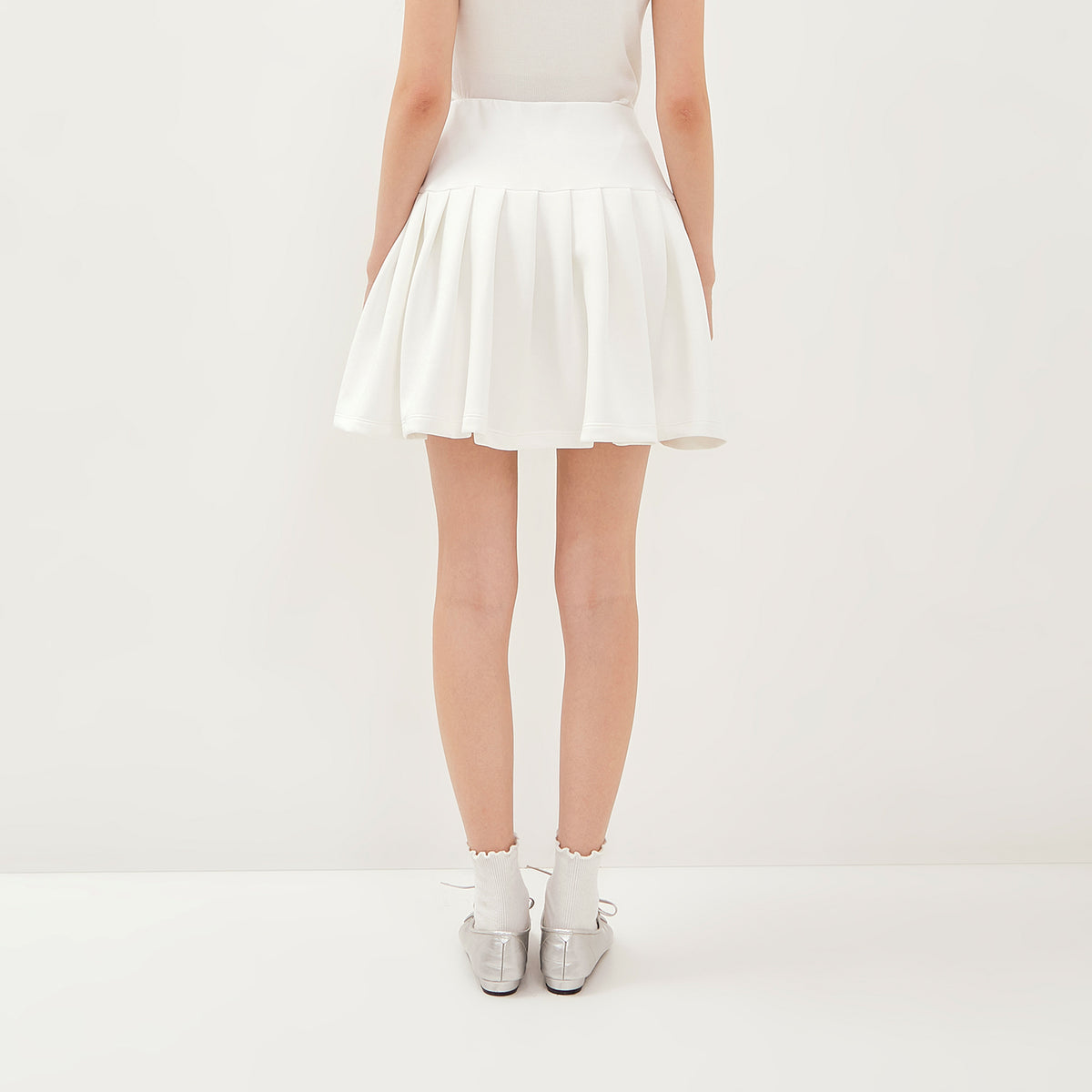 GRAPHIS Pleated Mini Skirt With Short – www.simplicity.co.id