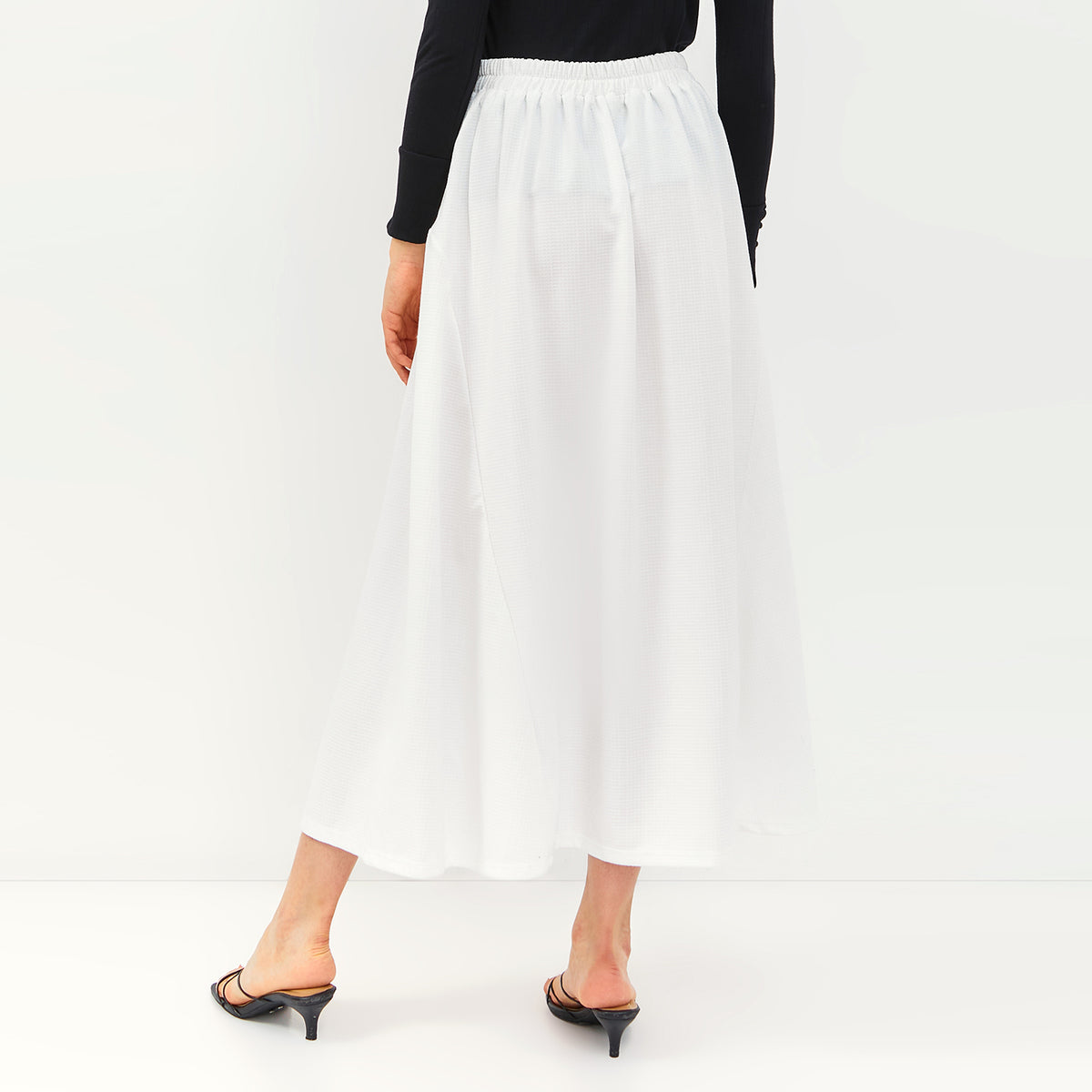 SIMPLICITY Textured Knit Curve Cut Maxi Skirt – www.simplicity.co.id